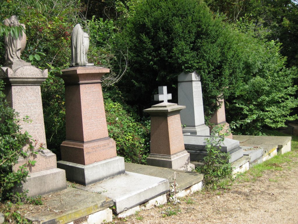 Nunhead Cemetery | A Visitors' Guide by Tom Fogarty