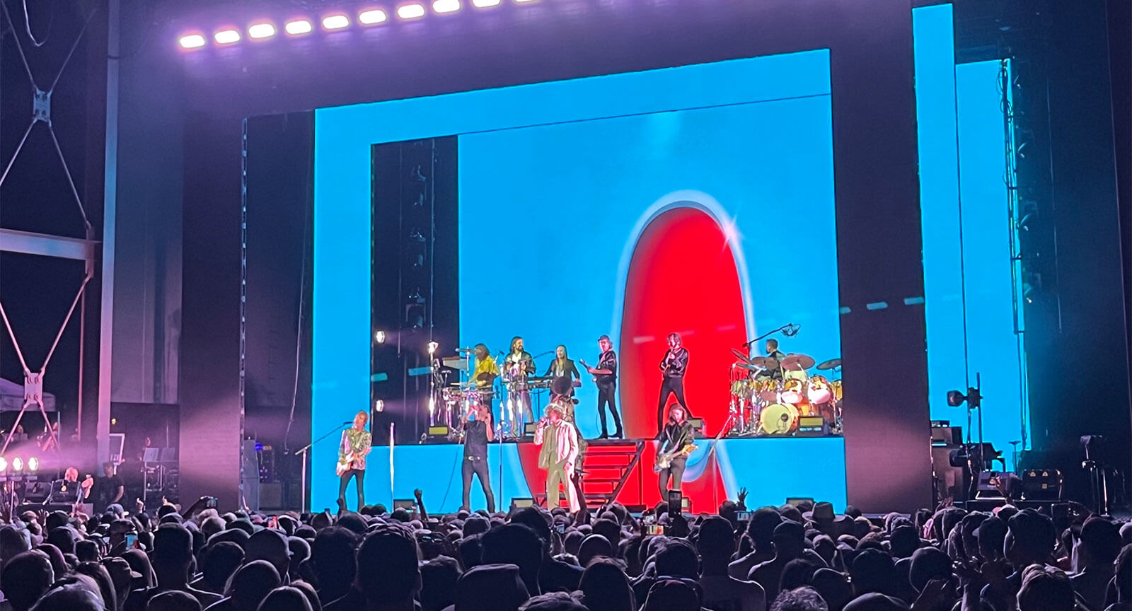 Beck at Brixton Academy: A Jaw-Dropping 39-Song Medley That Defied ...